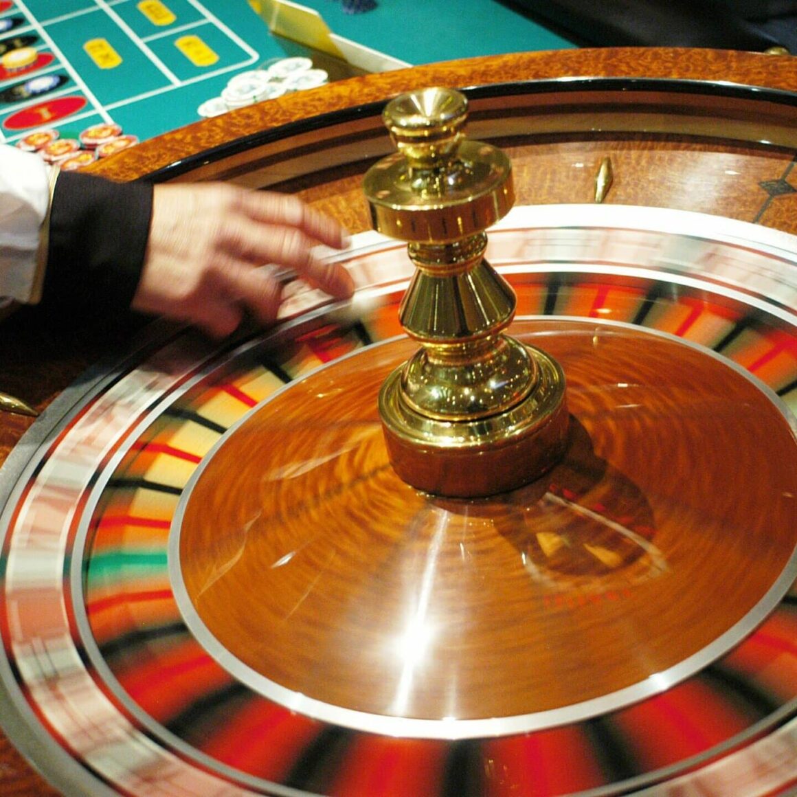 Balrog (Durin’s Bane) Vs Smaug: Who Is Stronger? - Paper Tape Films